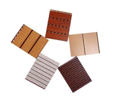 Cina Disegno a strisce E1 ecologico Disegno a strisce di legno Disegno acustico Isolamento e riflessione in vendita