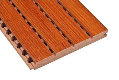 Cina Pannello di legno acustico per la decorazione delle pareti in bagno/cucina e grade di ignifugo B1 in vendita