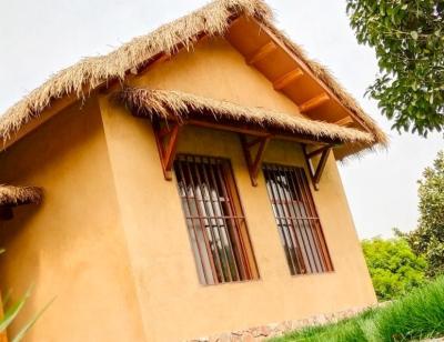Cina High Quality Synthetic Thatch for Gazebo Roof Hotel Roofing Decoration in vendita
