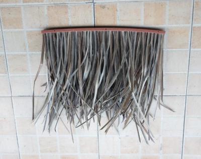 Cina Natural Flat Surface Eco Friendly Bent Design Thatch Roof Tiles For Roof Wall Ceiling in vendita