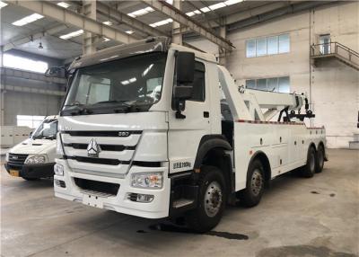 China 240kw Rated Power Road Wrecker Truck Engine Emission 9726ml Diesel Tank for sale
