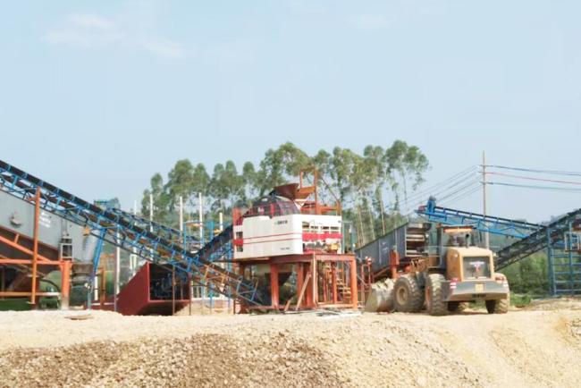 Yuantong Horizontal Shaft Impactor Crusher in industrial setting