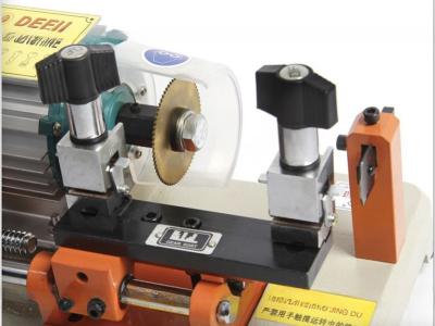 China Defu 268B Duplicate Machine for Long Keys 100W Motor Power and Custom Fee Plug Shape for sale