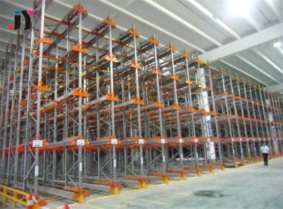 Cina Scaffale di stoccaggio industriale in acciaio laminato a caldo in stile soffitta con connessione a bullone in vendita