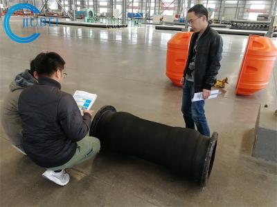 Cina Pipe galleggianti di plastica gialle con resistenza agli urti e densità di PU interna di 35 kg/cubo in vendita