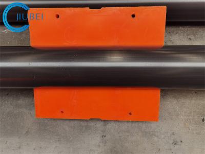 Chine Floater pour tuyaux HDPE rempli de mousse en PU avec 35 kg/cube à l'intérieur et 8 mm à l'extérieur à vendre