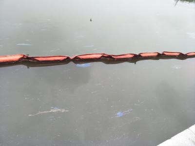 Cina EVA Floating Oil Boom Silt Curtains for Sea Mooring Chain Dia 8mm JB280 Distributore in vendita