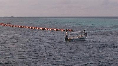 China Peça personalizada de tubos flutuantes para casas de barco Marítimo HDPE Dredging Floaters Buoys duras à venda