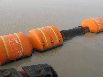 China Conchas exteriores de 8 mm amarillo de alta densidad de la draga marina de tuberías flotantes para descarga de arena en venta