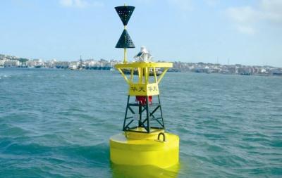 China 35 kg/cube Binnen PU aangepaste stalen navigatieboei met zonnelicht en aanpassing Te koop