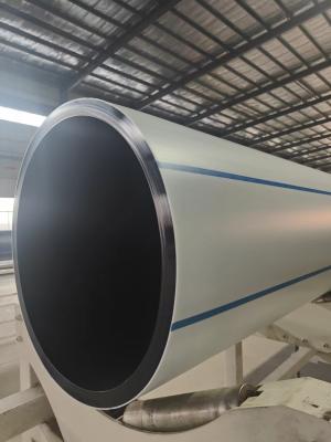 China UV-bestendige, witte co-extrudeerde HDPE-pijpleiding voor baggeren en blootgestelde werkplekken Te koop