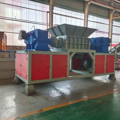 Cina Tralciatrice per il riciclaggio multifunzionale di sacchetti tessuti a pellicola di gomma, rottami di legno e metalli in vendita