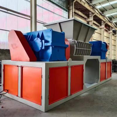 Cina Tralciatrice per il riciclaggio multifunzionale di sacchetti tessuti a pellicola di gomma, rottami di legno e metalli in vendita