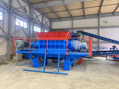 Cina Navi finite Dimensioni 3-10 cm Tire shredder per il riciclo di rifiuti metallici e di plastica in vendita