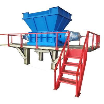 Cina 8000 kg di peso in acciaio inossidabile Schrott Metal Shredder con macchina di triturazione del trasportatore in vendita
