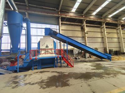 China Industrial Wood Sawdust Making Chipper Machine with 355kw Power and 6000 kg Capacity for sale