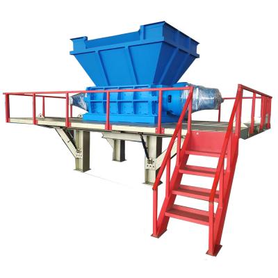 Cina 3000 kg/h Rifiuti di legno, materassi, palette, tritare, riciclare mobili in plastica in modo efficiente in vendita