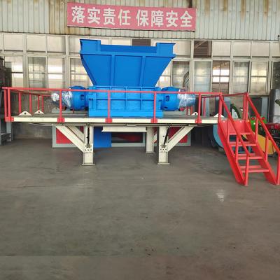 Cina 3000 kg/h Rifiuti di legno, materassi, palette, tritare, riciclare mobili in plastica in modo efficiente in vendita