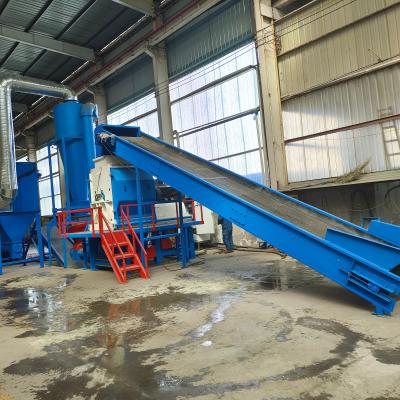China Recycling afval Plastic Cusher Multifunctionele houtbreker Zaagstofmachine Te koop