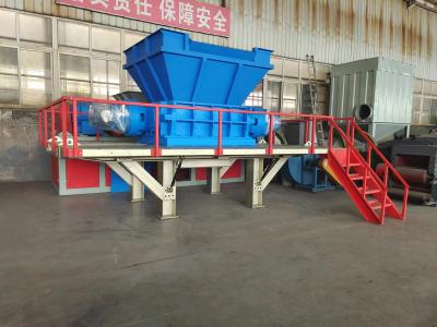 Cina Trituratore di sacchetti tessuti di plastica a doppio asse in acciaio al carbonio per reti da pesca e tubi a pellicola in vendita