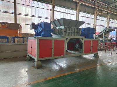 Cina Trituratore di paglia a doppio asse personalizzato ad alta capacità per attrezzature di allevamento agricolo in vendita