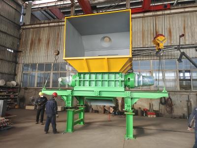 Cina Potenza 110kW Dual-axis Aluminium Scrap Crusher versatile e durevole per la triturazione in vendita