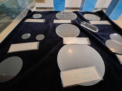 중국 3인치와 4인치 단일 크리스탈 쿼츠 웨이퍼 고온에 대한 사용자 지정 오리엔테이션 옵션 판매용