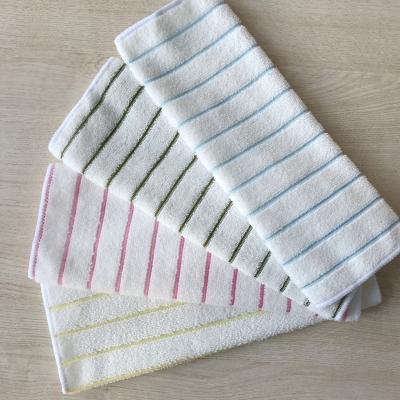 China cationic colored single side strip kitchen towels clean wipes 100% polyester with light weight for sale