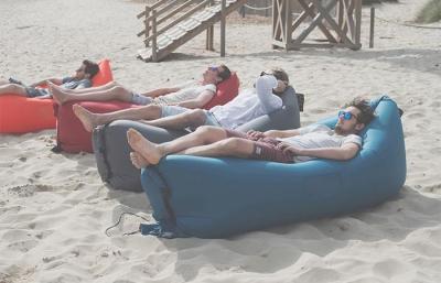 Κίνα Στεγανοποιήστε το διογκώσιμο καναπέ Lounging γύρω από την παραλία, διογκώσιμος υπνόσακος αέρα για τους ενηλίκους προς πώληση