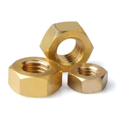 Cina Il dado a alette zigrinato d'ottone rotondo 1 4 20 titanio di M3 M12 Din934 M6x13mm ha anodizzato in vendita
