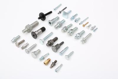 中国 冷鍛造 タイタン ustom ショルダースクリュー 精密加工 販売のため