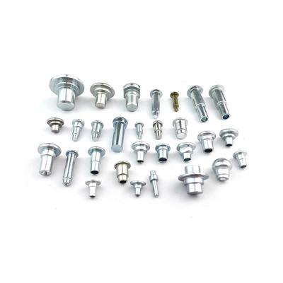 Cina Custom fastener manufacturer ,Pallet rack safety clip customised，rivets customised, nuts customised，high strength screw in vendita