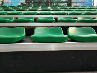 China Assento exterior do Bleacher da anti 260mm fileira UV do alto densidade/bancada móvel à venda