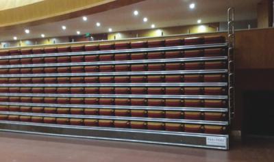 Китай Подъем установил Retractable деревянное место на открытой трибуне/системы конференц-зала телескопичные усаживая продается