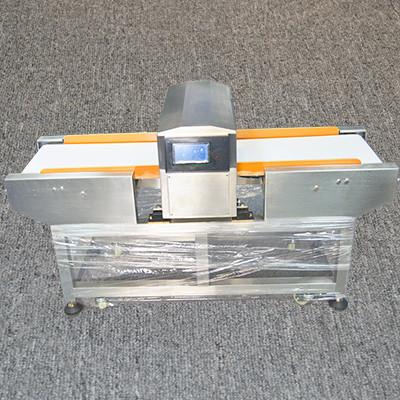 中国 380*100 mm のタッチ画面非鉄 DSP の技術のコンベヤー ベルトのスクリーニングの針の銅の食糧金属探知器 MCD-F500QD 販売のため