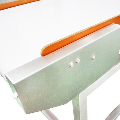 Cina Metal detector regolabile livellato dell'alimento del trasportatore di sensibilità 10 25 m./min in vendita