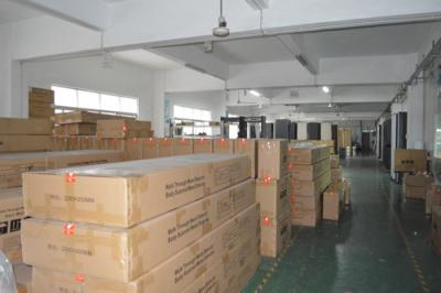 China Caminhada da exposição do LCD através do detector de metais exato para o controlo de segurança à venda