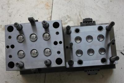 China Plastic injection mould for PE bottle cap /oil box for sale