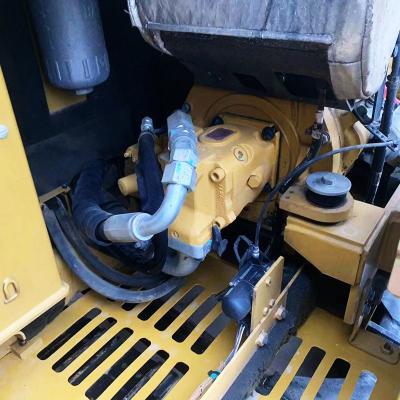 China 5 ton tweedehands kattenmachine voor het verplaatsen van aarde graafmachine 305.5E Te koop