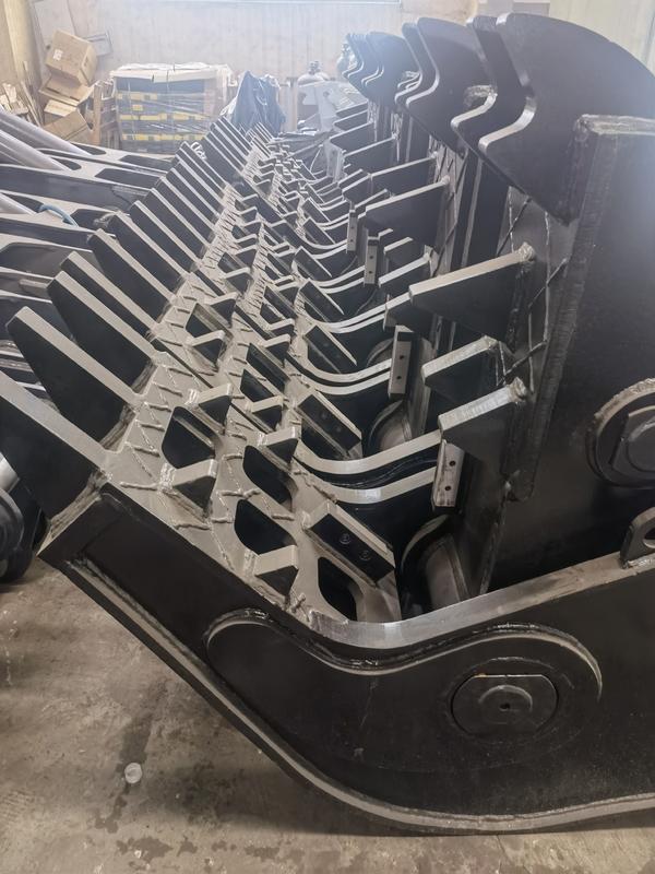 OEM Demolition Excavator Pulverizer Attachment Hydraulic Concrete Crushing