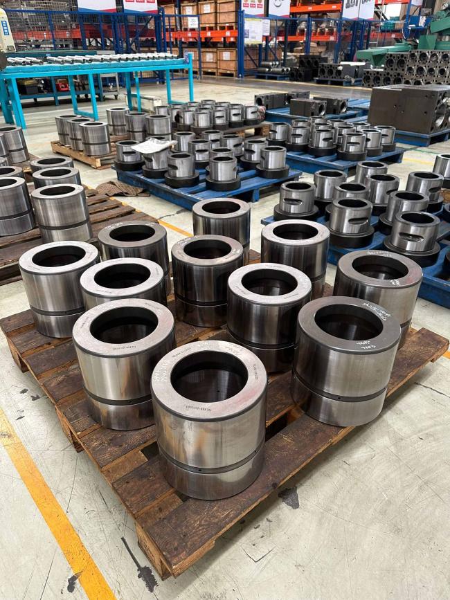 20CrMo SB81 Inner Bush for Hydraulic Hammer Breaker Spare Parts Delivery Time 15-25 Days 170*114*140*40*181 6