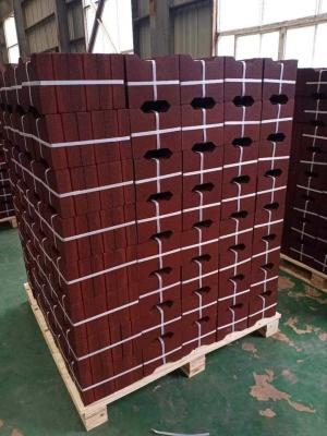 Cina outdoor rubber brick,bone shape rubber tile anti slip surface in vendita