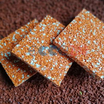 Cina EPDM mette in mostra la pavimentazione all'aperto residenziale del campo da giuoco ha riciclato Chip Non Toxic di gomma in vendita