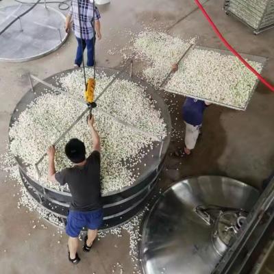 Cina Distillazione a vapore della macchina di distillazione della pianta oleifera della citronella per la macchina essenziale di estrazione dell'olio dell'eucalyptus in vendita