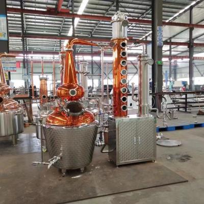 Cina Attrezzatura di rame rossa di Reflux Column Distillation del distillatore dell'alcool per il rum Gin Vodka del whiskey in vendita