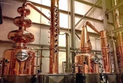 Cina Cantine di rame rosse di Equipment For Large del distillatore dell'alcool del vapore di acciaio inossidabile in vendita