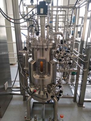 Cina Reattore elettrico mescolato farmaceutico del bioreattore dei carri armati di acciaio inossidabile con il miscelatore in vendita