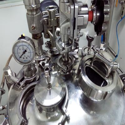 Cina Carro armato mescolantesi di mescolatura magnetico rivestito del miscelatore della soluzione dei collirii WFI del commestibile doppio in vendita
