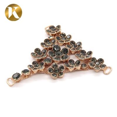 Cina I gioielli di forma di Y calzano gli accessori della decorazione per i sandali delle donne in vendita