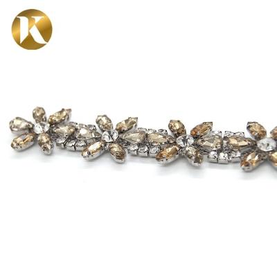 Cina 135mm*22mm ha personalizzato il nichel della catena della nappa della scarpa delle donne/nero/colore dell'oro in vendita